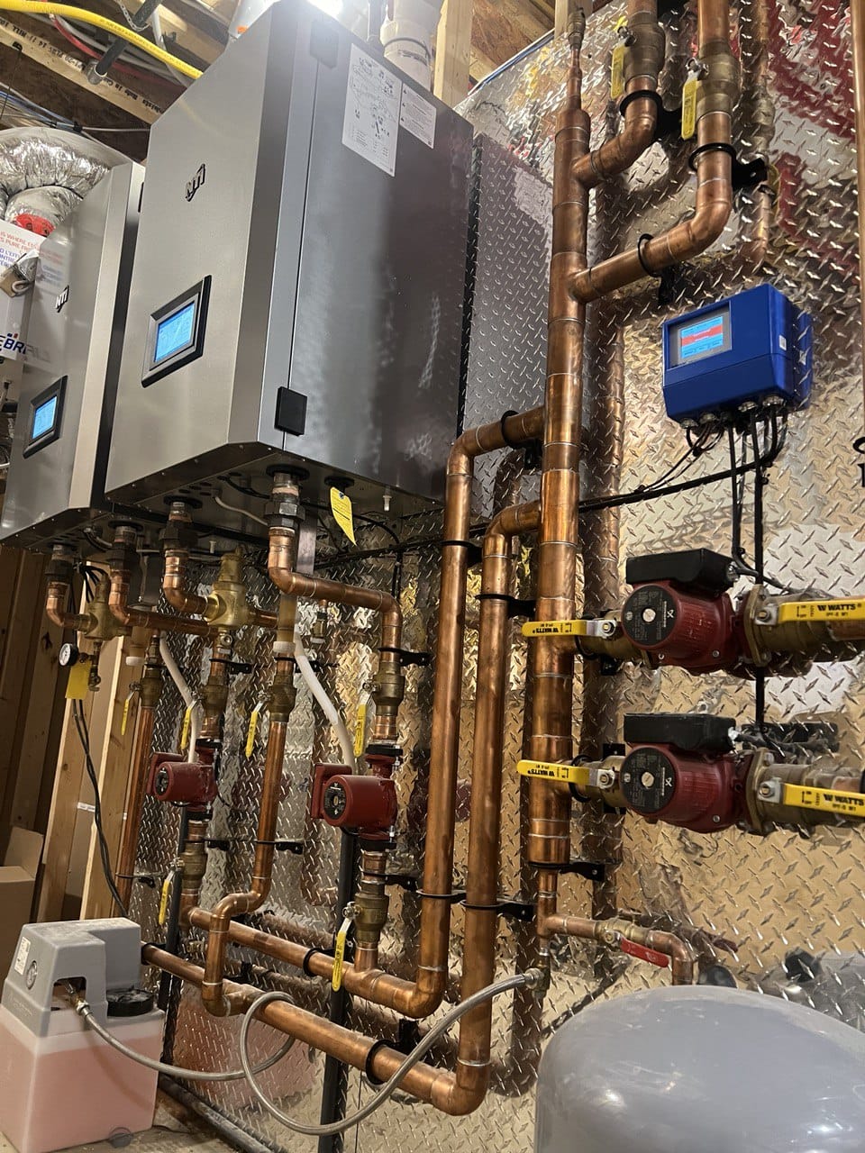 Hydronic Radiators vs. Baseboard Heating: A Detailed Guide